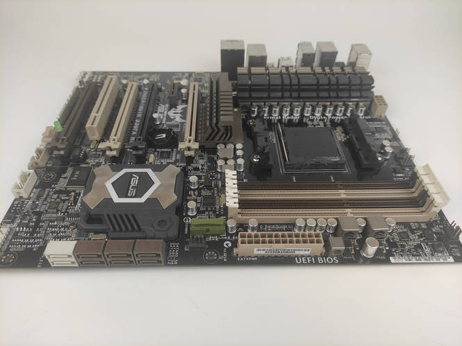 Материнська плата Asus Sabertooth 990FX R2.0 (sAM3+, AMD 990FX/SB950, 4 ...