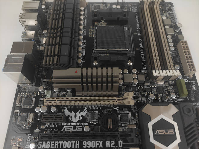 Материнська плата Asus Sabertooth 990FX R2.0 (sAM3+, AMD 990FX/SB950, 4 ...