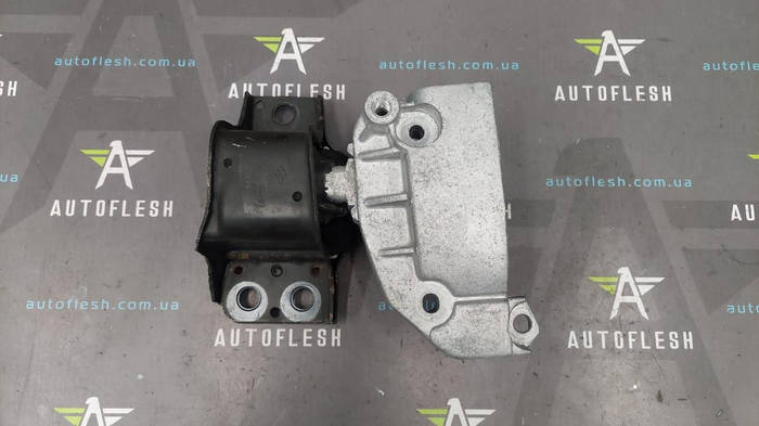 Подушка двигателя правая 8200014931, 8200042452 Renault Kangoo 2 Megane ...