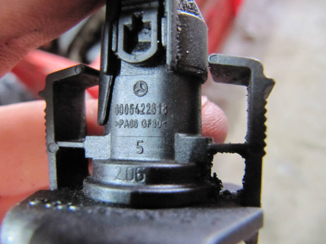 Купить Датчик тепмературы воздуха в впускном коллекторе Мерседес ...