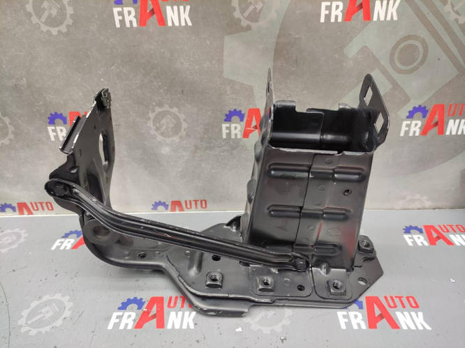 Кронштейн усилителя переднего бампера левый A2036202195 Mercedes C ...