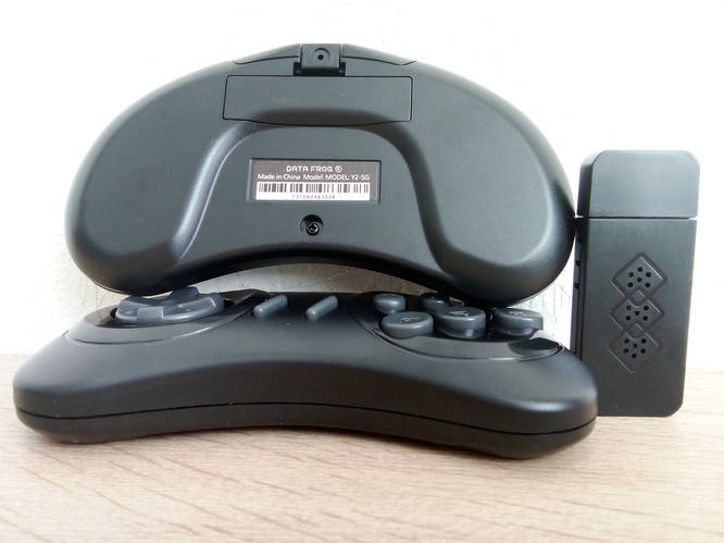 Купить Игровая приставка Data Frog Y2 SG (Sega HDMI), 4 Gb/ 1600 игр ...