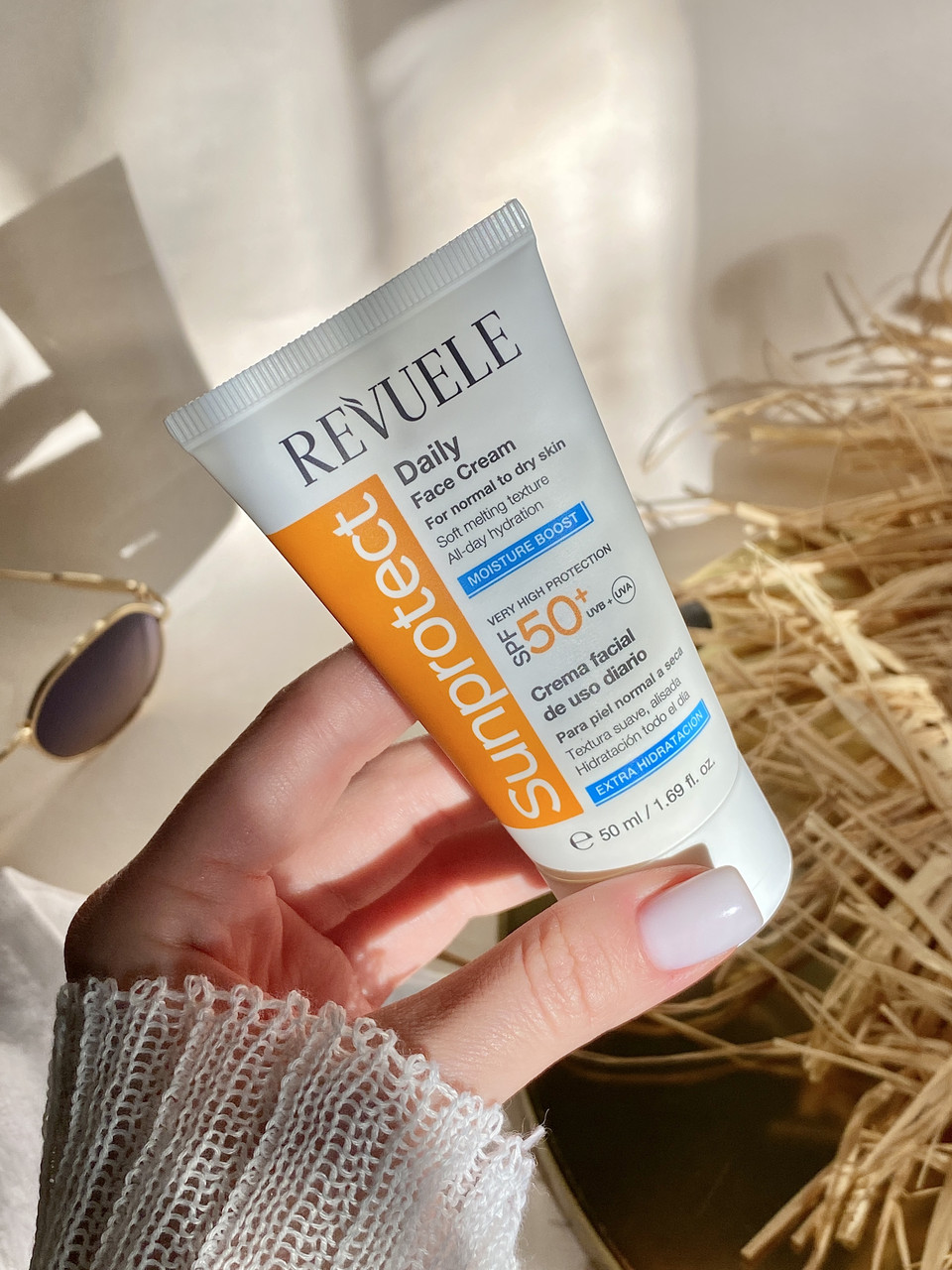 Купить Крем для обличчя revuele зволожувальний spf 50+ 50 мл, цена 270 ...