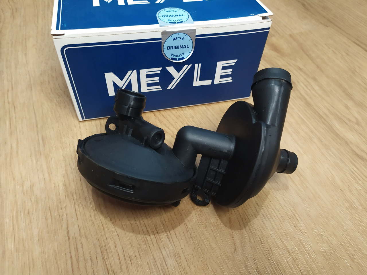 Клапан вентиляції картерних газів (квкг) M52 B20, M54 B22/B25/B30 ...