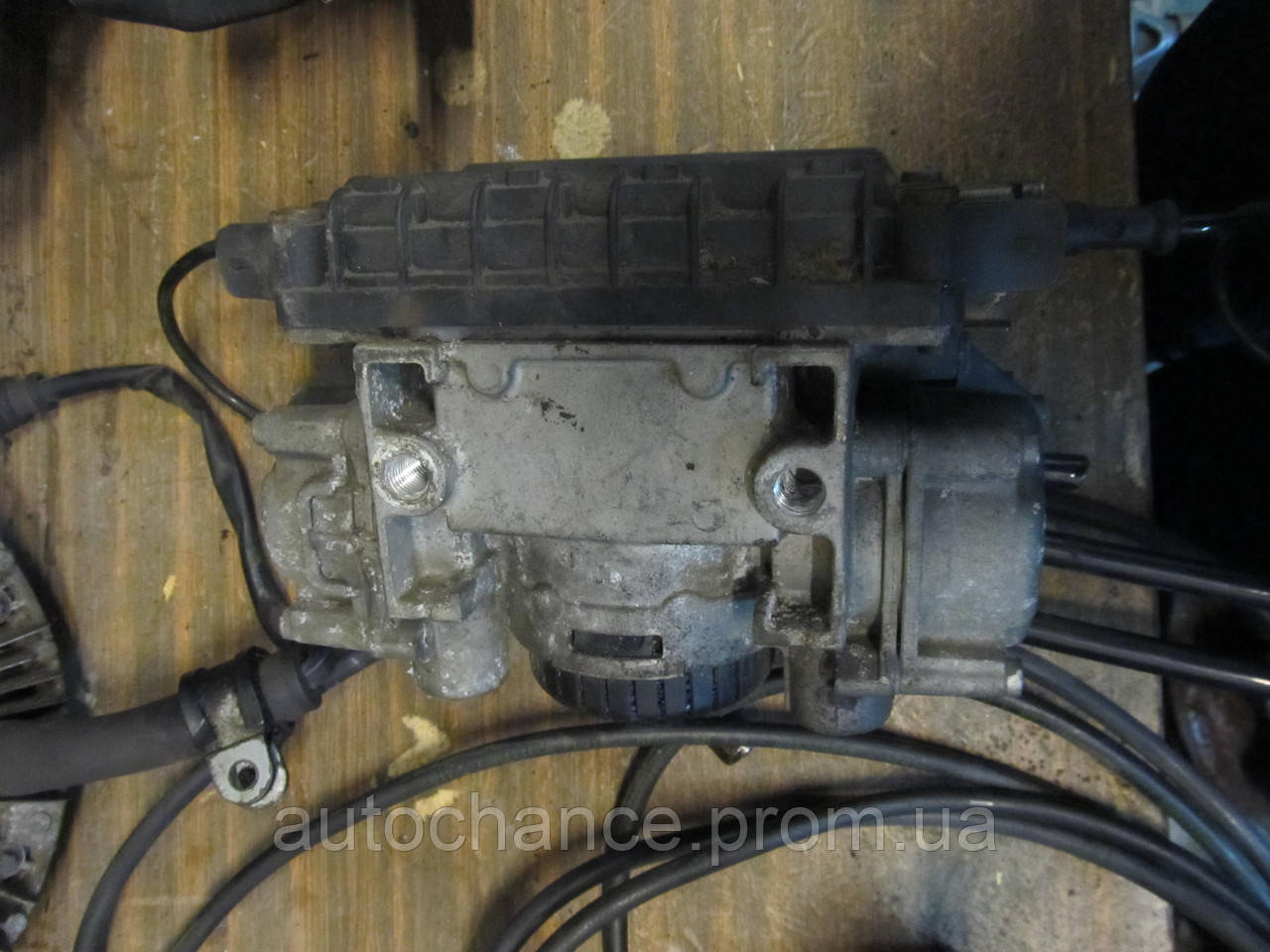 Кран-модулятор задней оси WABKO 4801040030 DAF XF95 105, CF85; 410-460 ...