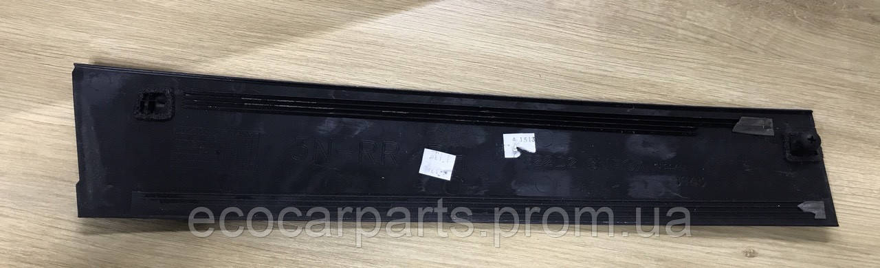 Купить Накладка двери боковая задняя правая левая Nissan Leaf 11-17 ...