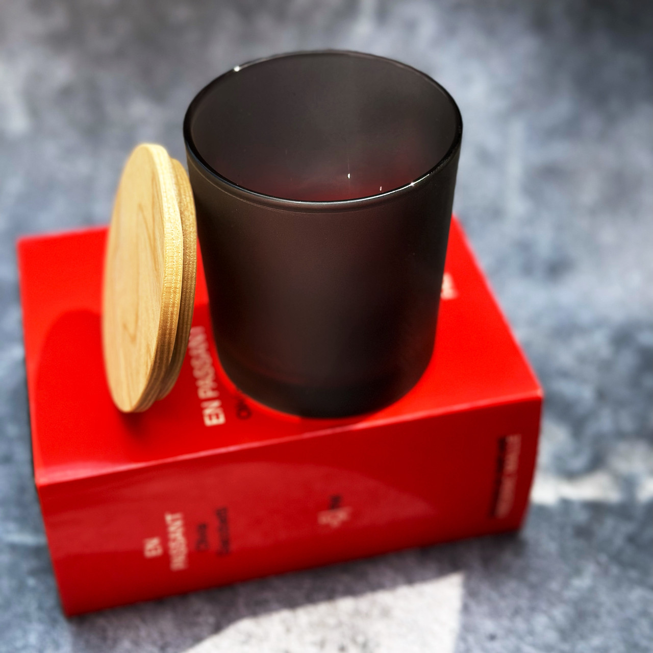 Тара 240мл скло. Чорна матова, напівпрозора. Без кришки/або кришкою, на ...