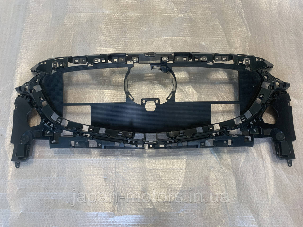 Купити Кронштейн решітки радіатора для Mazda 6 GL 2017-2021 Original б ...