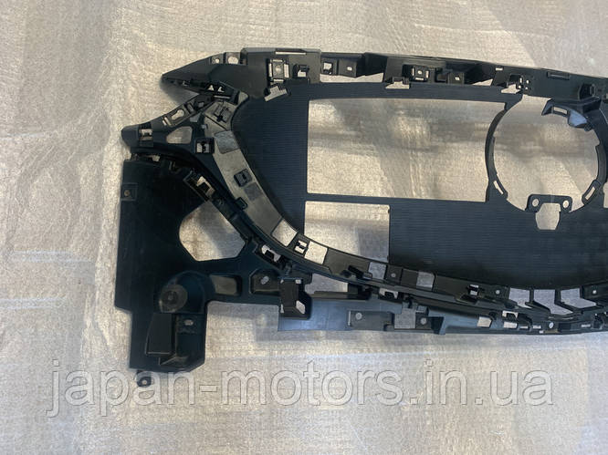 Купити Кронштейн решітки радіатора для Mazda 6 GL 2017-2021 Original б ...