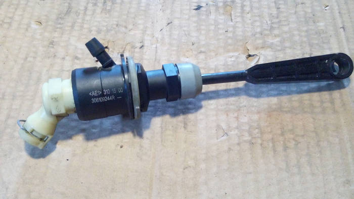 Головний циліндр зчеплення Дачія Дастер, Dacia Duster 2010-2018 ...