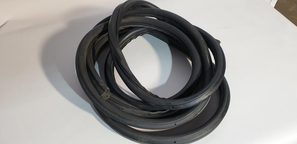 Купити Ущільнювач задніх дверей низьких 1996-2006 A9016900198 ...