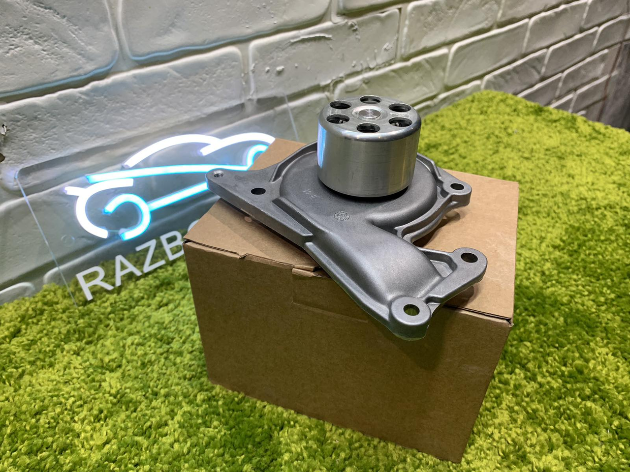 Купити Помпа водяна Renault Kangoo, Scenic, Megane 3 Оригінал ...