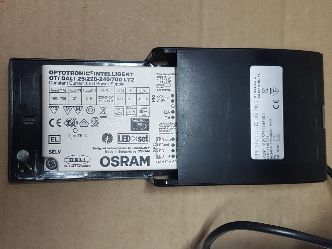 Купить Драйвер постоянного тока OSRAM OTi DALI 25/220 240/700 LT2 + лампа - прожектор., цена ...