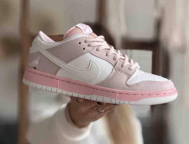 Купить Nike SB Dunk Low X White/Pink, цена 2250 ₴ — Prom.ua (ID#1884845693)
