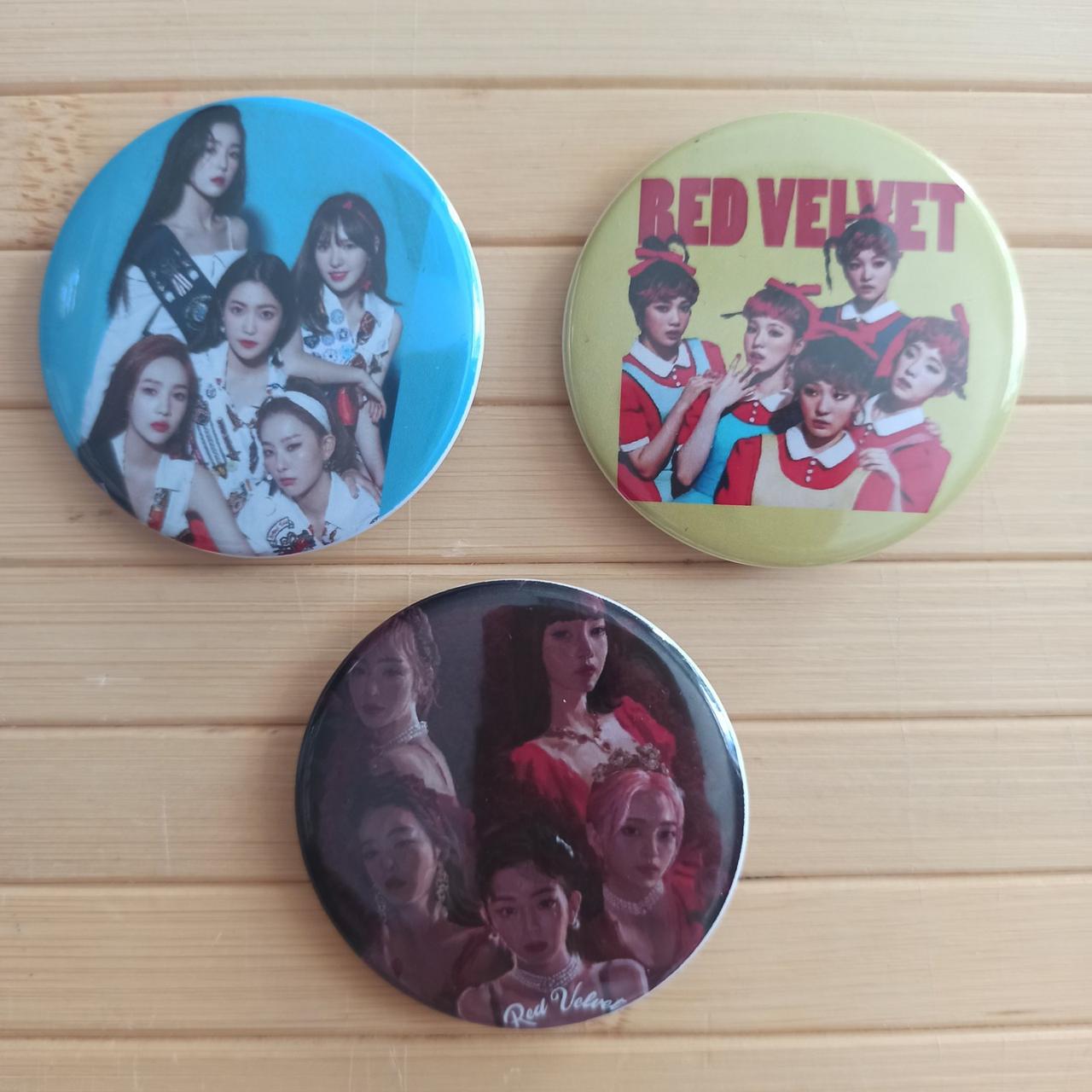 Значок Ред Велвет Red Velvet 5,6 см (3759), цена: 30 ₴, купить на Prom.ua