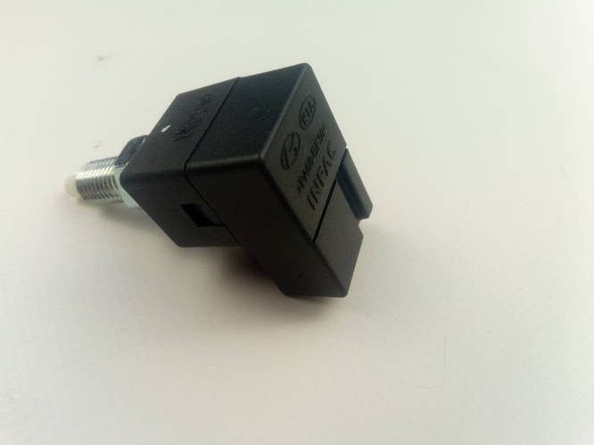 Датчик включения тормоза (педали) Hyundai/KIA, MOBIS (938102E000 ...