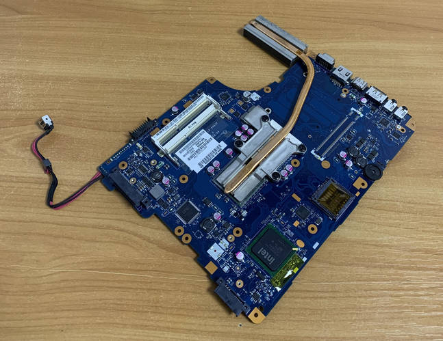 Купити Б/У Материнська плата Toshiba L500, L505, L550, GL40, Intel UMA ...