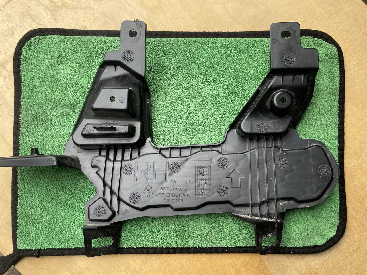 NISSAN QASHQAI J11 РЕШІТКА БАМПЕРА ПЕРЕДНЬОГО ПРАВА (ID#1890786575 ...