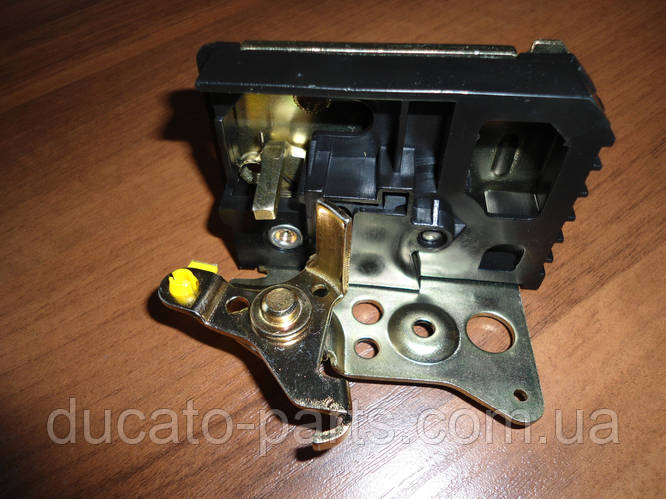 Замок боковой правой сдвижной двери Fiat Ducato 1339729080, 9138 C5 ...