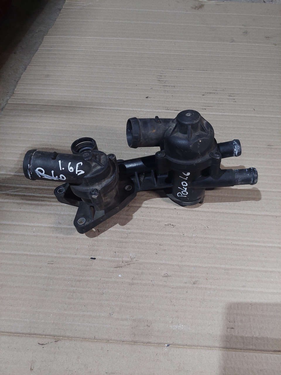 Корпус термостата взборі Volkswagen Polo / Jetta/ VAG/03C 121 111 AE ...