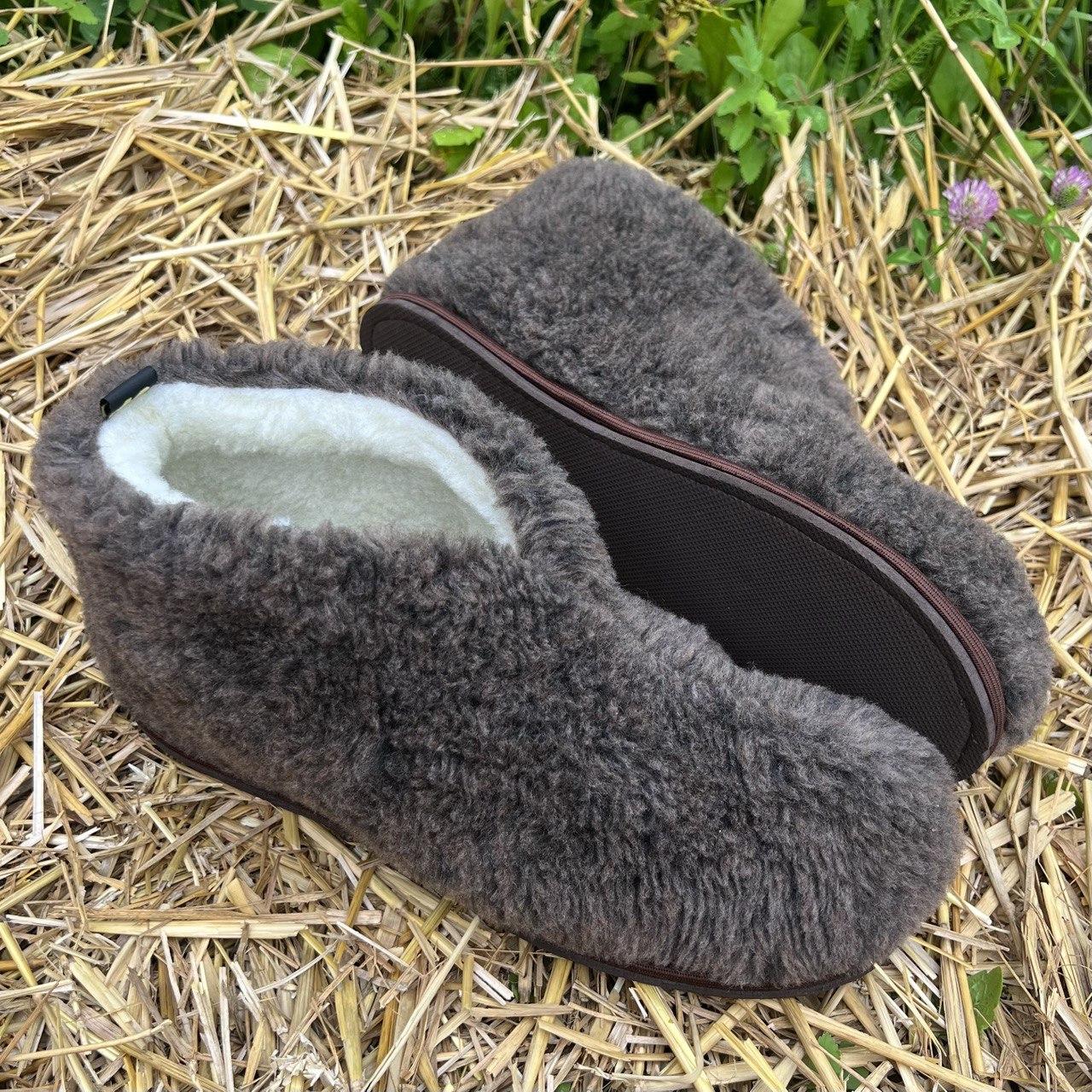 Теплі Чуні-тапки з натуральної овчини на підошві (36-45р.) Теплі тапочки-бурки з овечої вовни ...