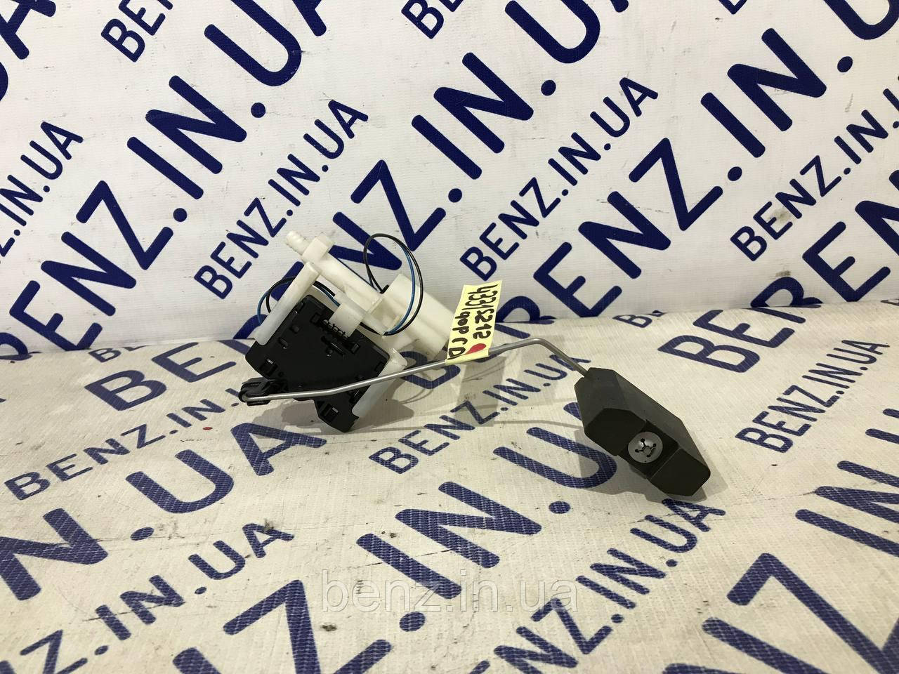 Купить Датчик уровня топлива Mercedes W212, W204, C207, S212 ...