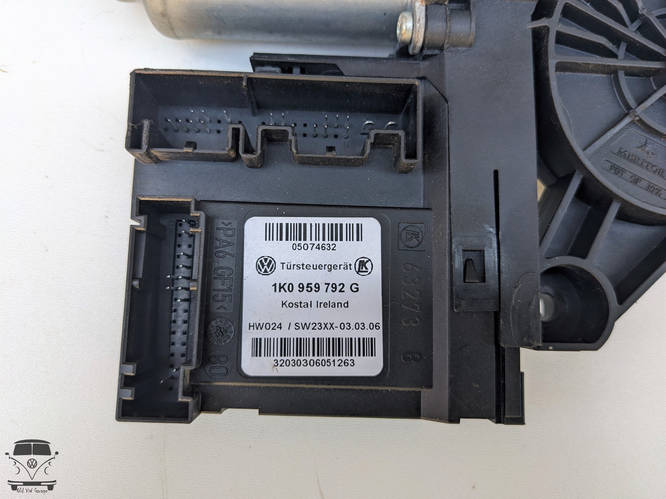 Моторчик электро стеклоподъемника передний (левый) (1K0 959 792 G ...