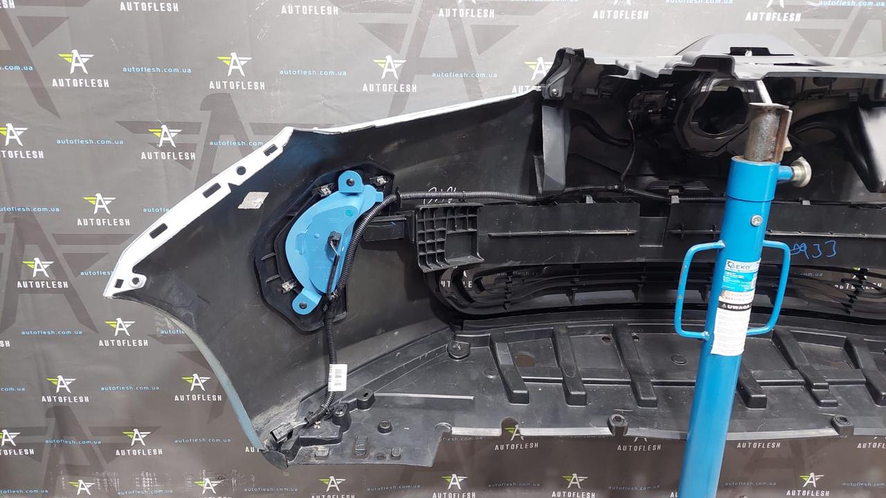 Бампер передний в сборе 620102855R, 620226455R Renault Zoe Рено Зои бу ...