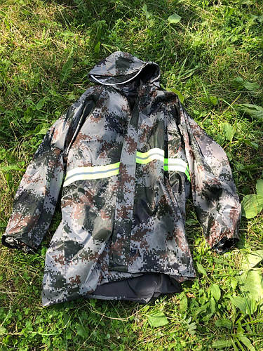 Костюм дождевик "Листья Комплект". Штаны плюс куртка с капюшоном ...