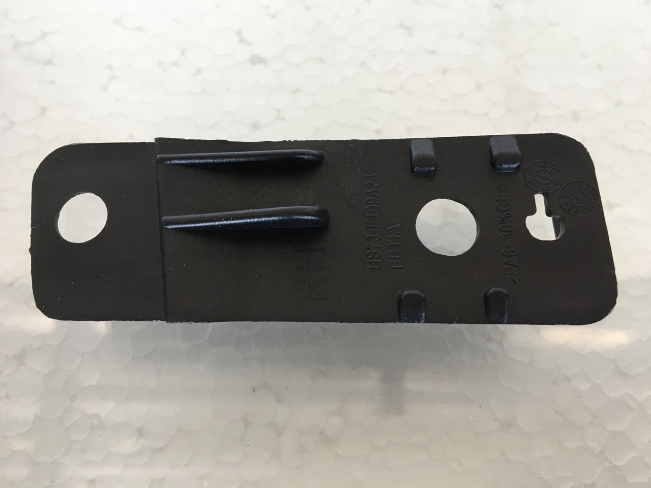 Кріплення передньої панелі (переднього бампера) праве Ford Fusion 2017 ...