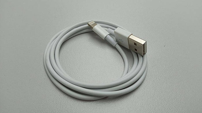 Купить Заряднее устройство адаптер для мобильного телефона Б/У Кабель ...