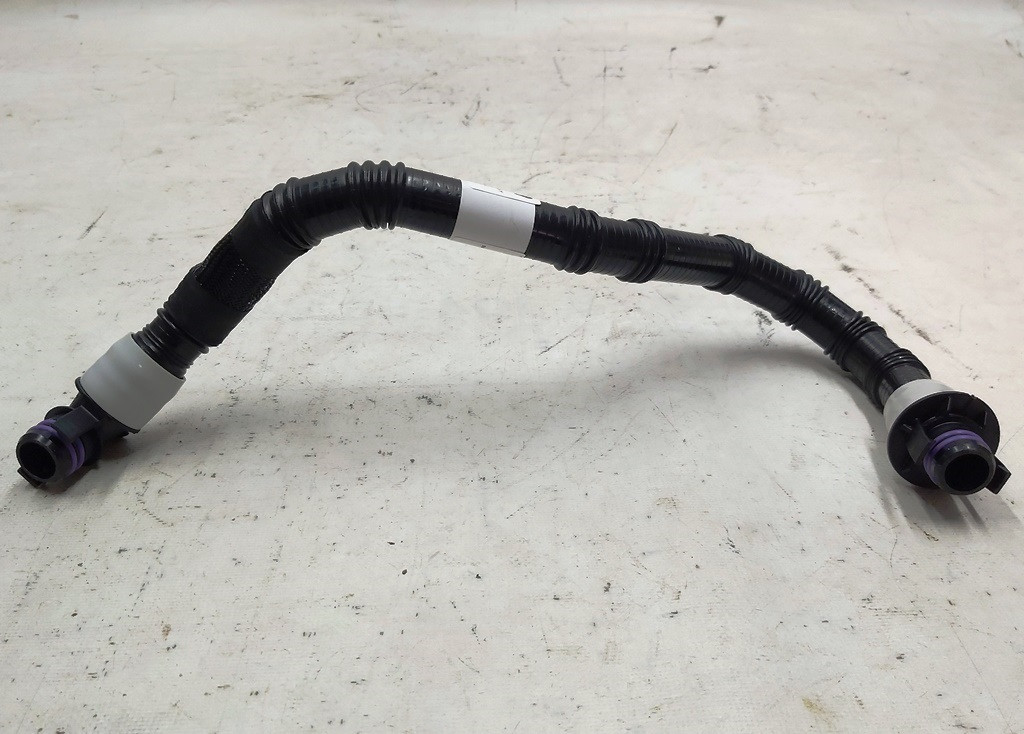 Купить Зап. части для авто Tesla. Патрубок охлаждения пентхауса ...