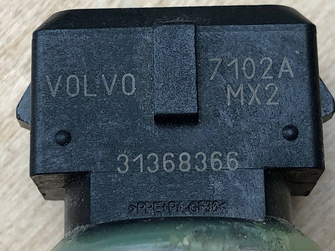 Купить Датчик тиску кондиціонера 31368366 Volvo S90 V60 V90 XC40 XC60 ...