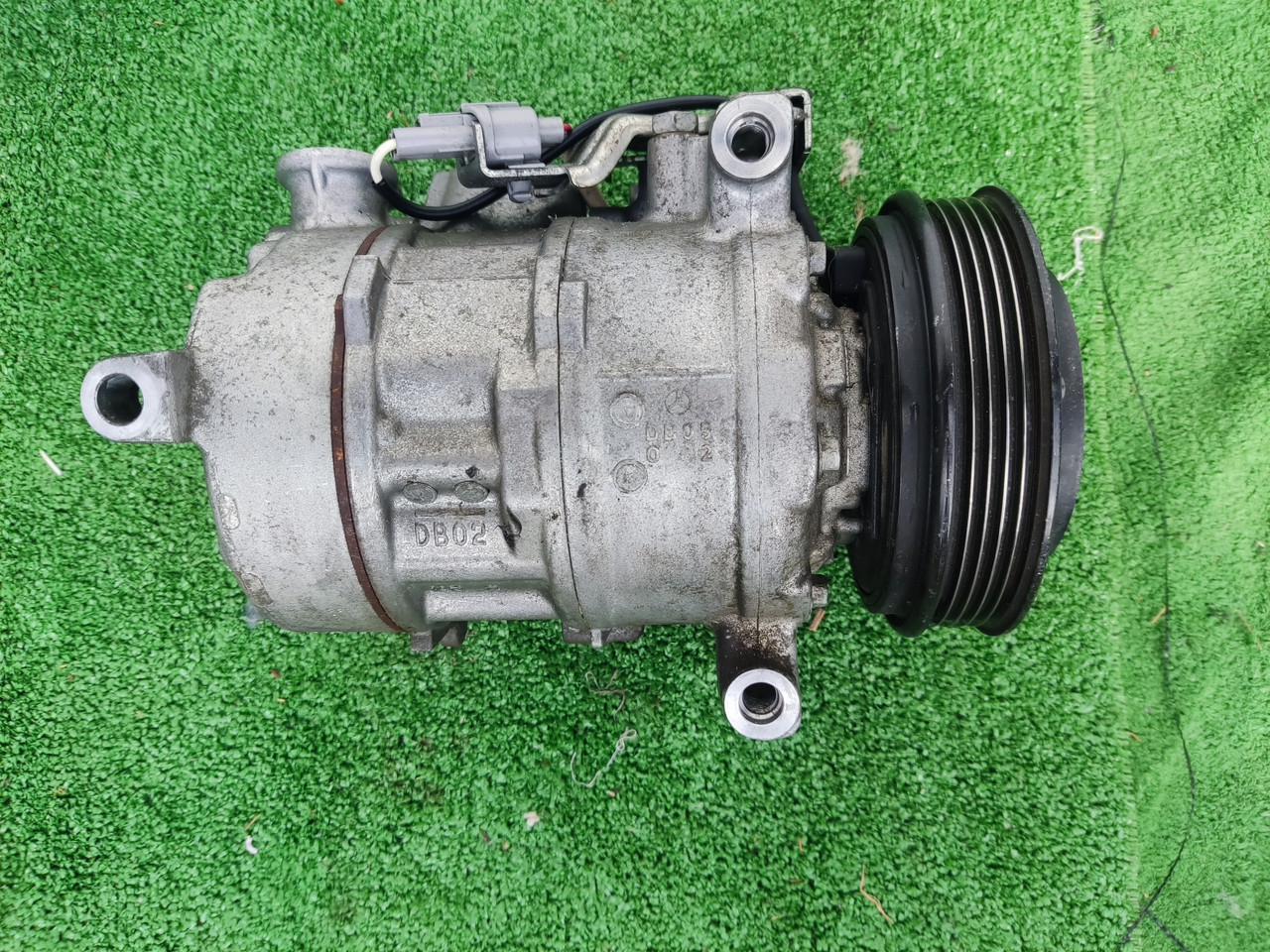 Купить A0038304460 компресор кондиціонера Mercedes-Benz, цена 11800 ...