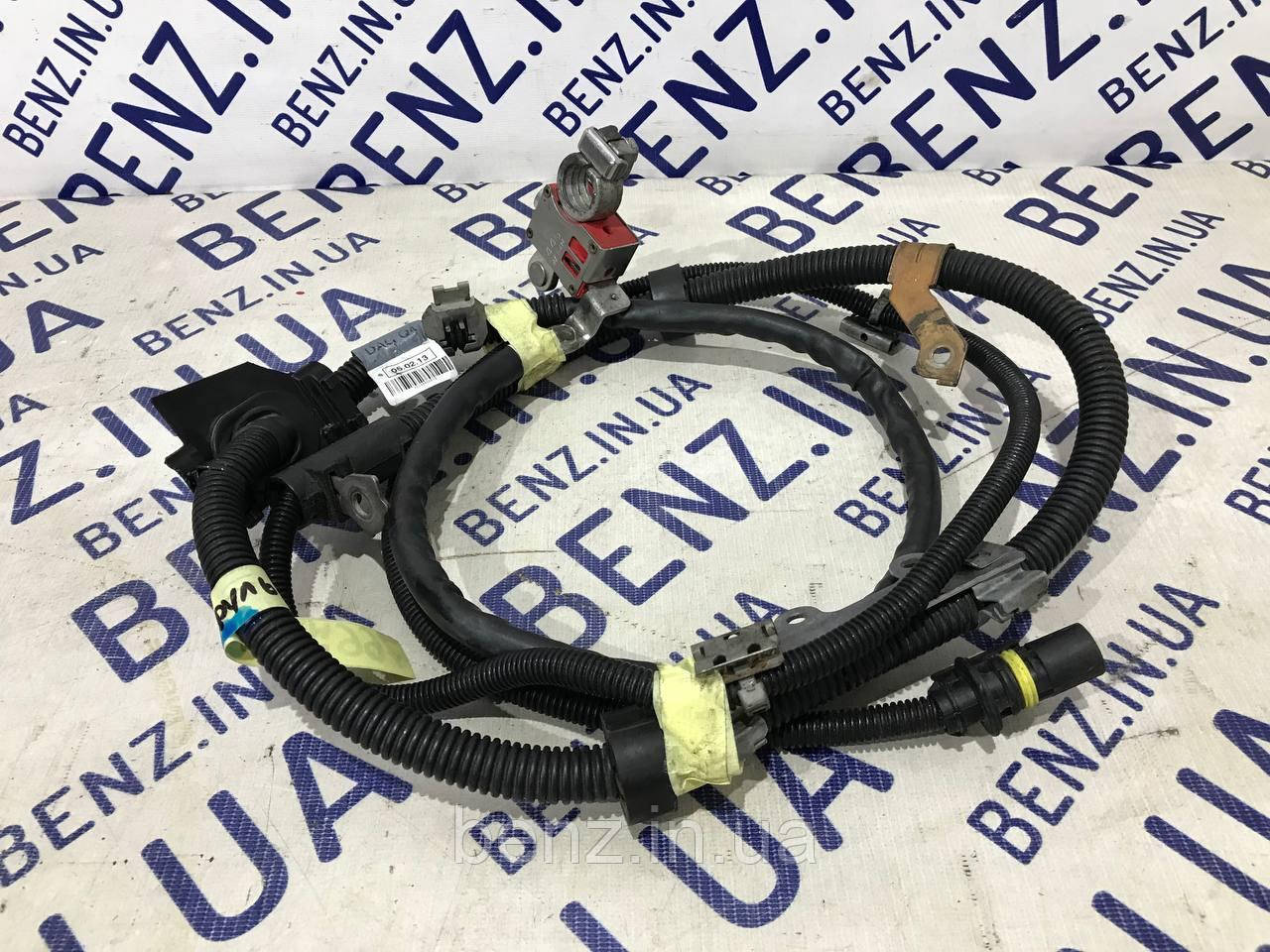 Клемма плюсовая аккумулятора Mercedes W204, C207 A2044402613 ...