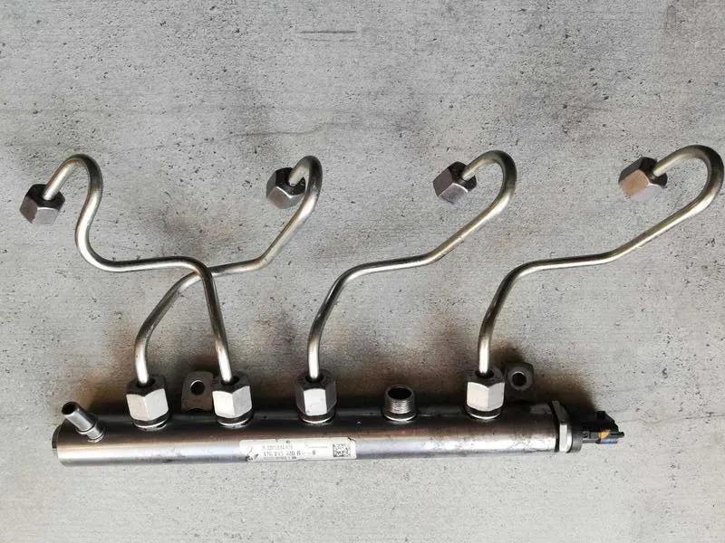 Рампа Форсунок Renault Mercedes 1.6DCI 8201044829 — у Категорії ...