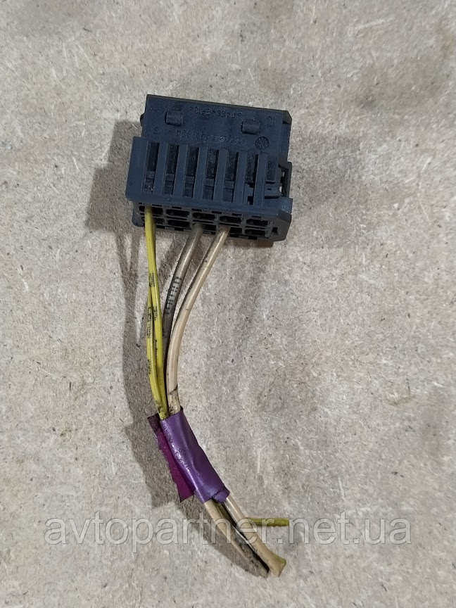 Фішка кнопки перемикання світла фар за кабіною Renault Premium ...