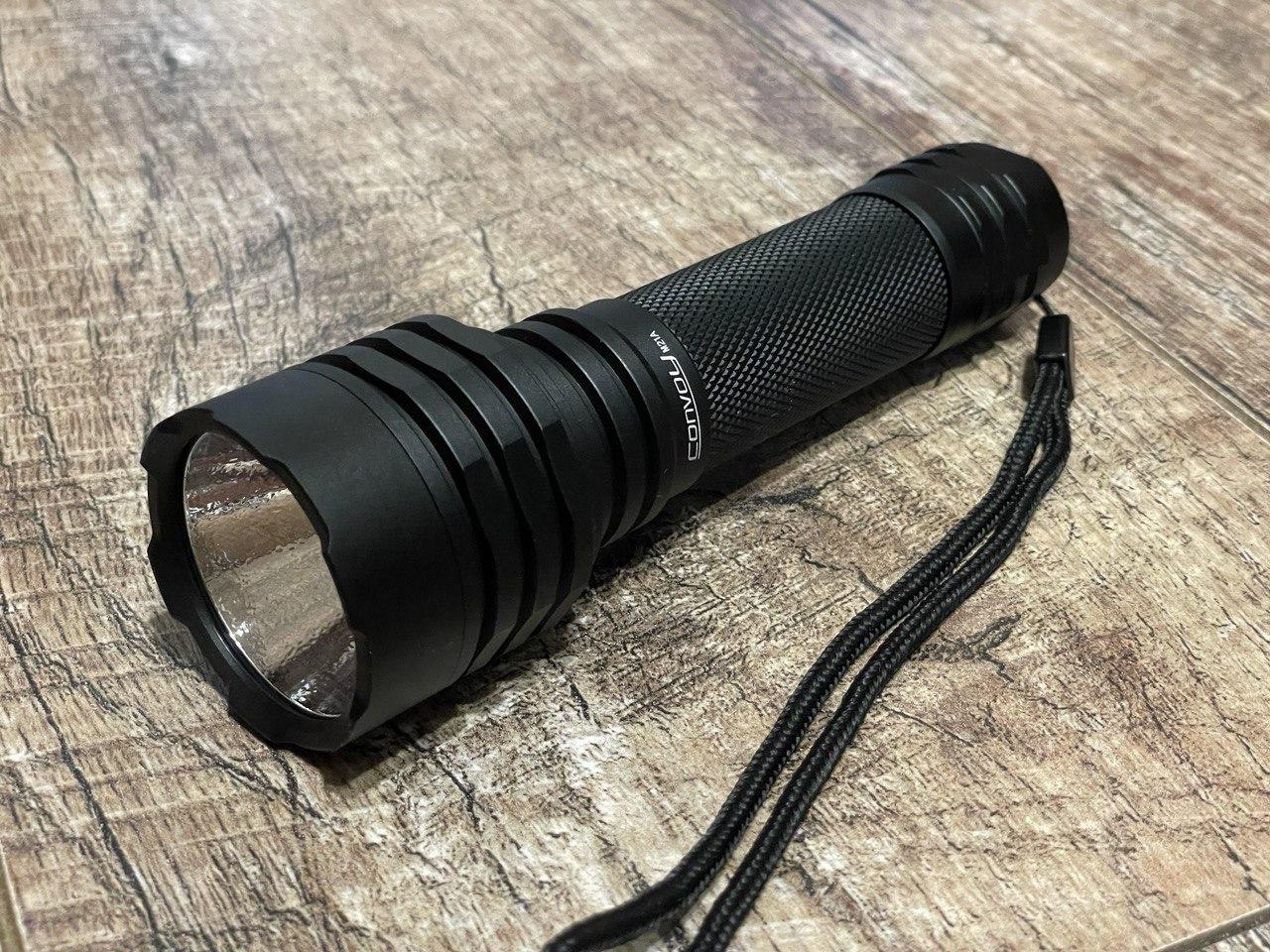 Ліхтарик тактичний Convoy M21A Cree XHP 50.2 ручний, протиударний ...