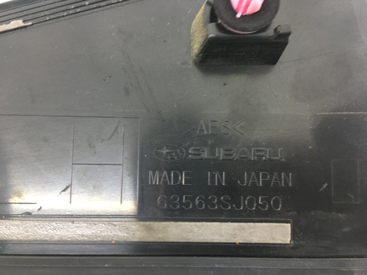 Купить Накладка стойки двери верхняя задняя левая внешняя SUBARU ...