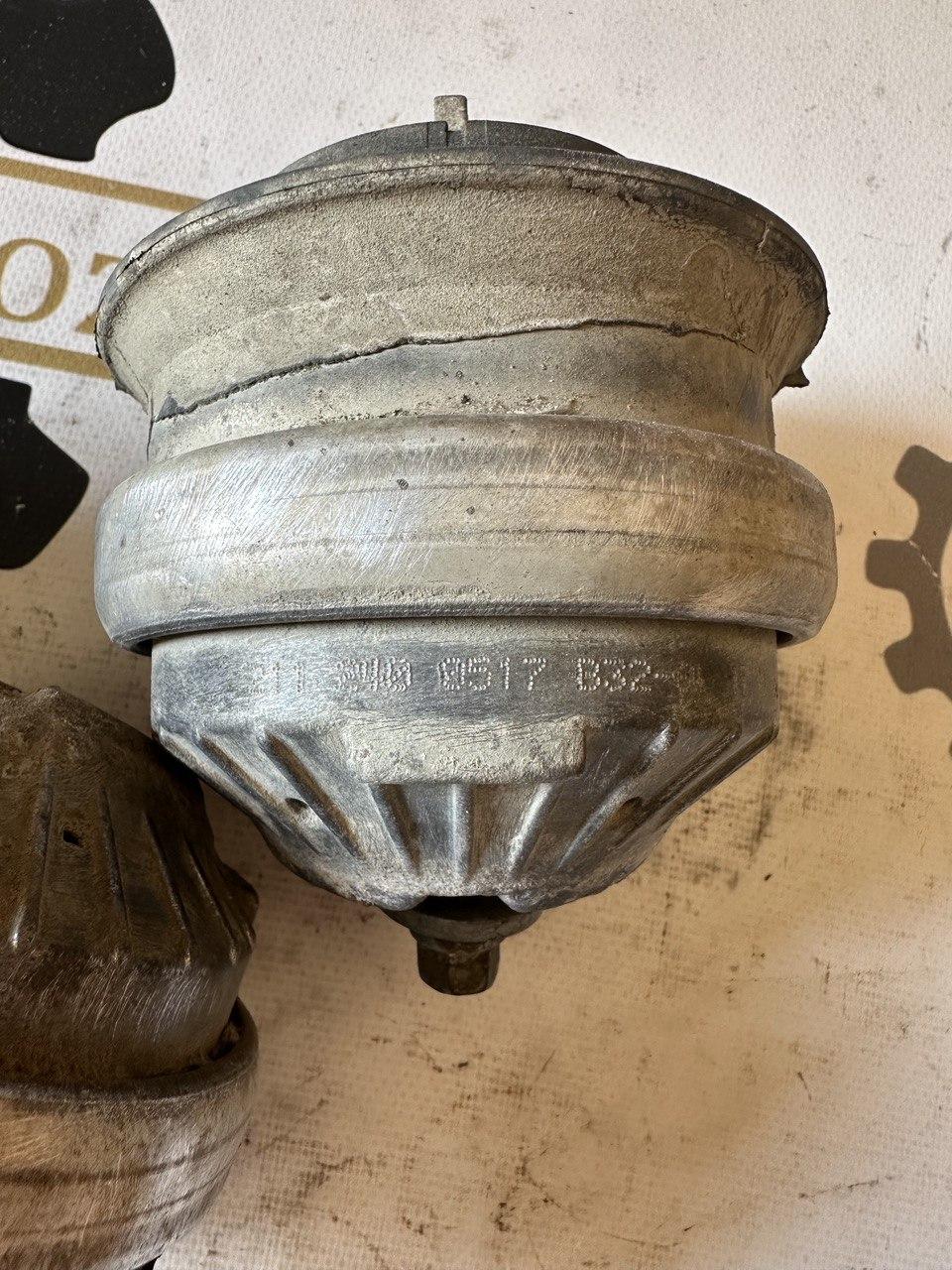 Купити Mercedes-Benz W211 права - ліва опора двигуна 2112400517, ціна ...