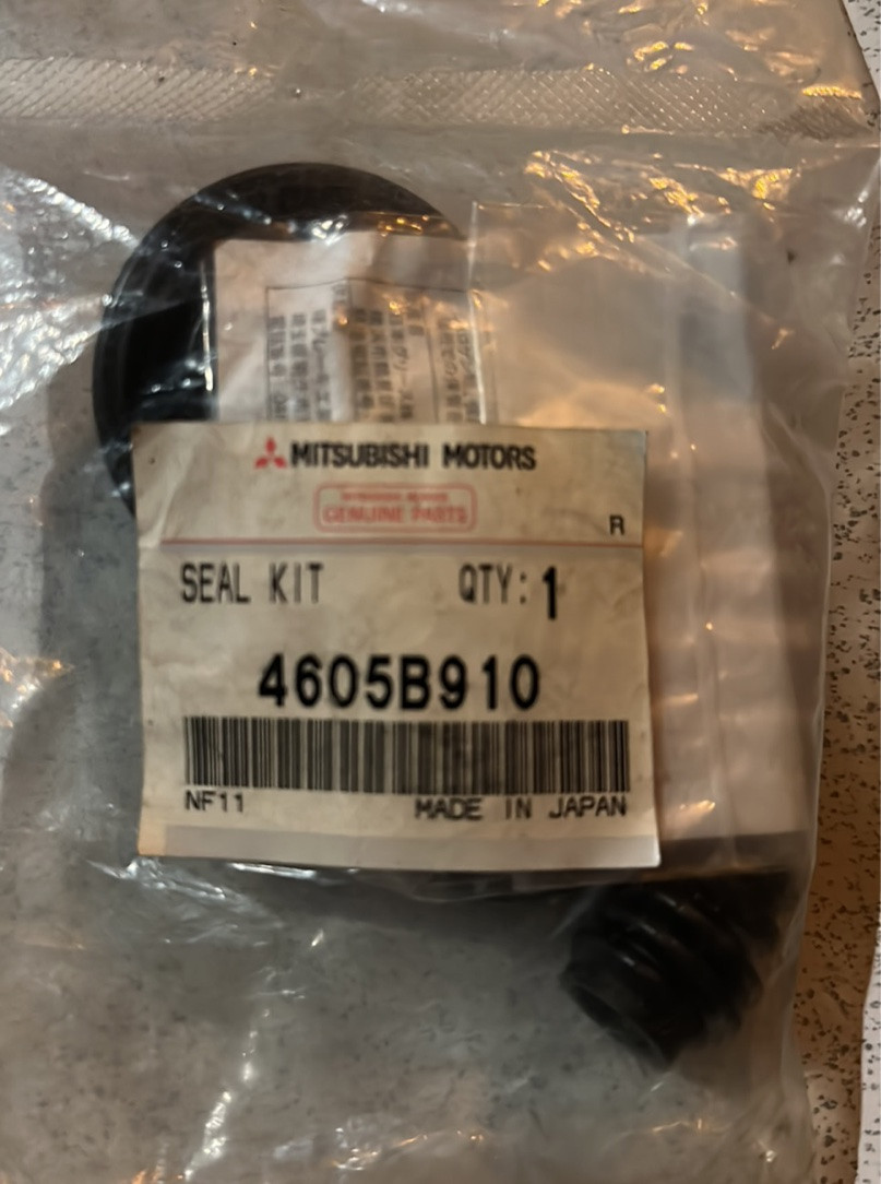 Ремкомплект заднего суппорта 4605B910 (ID#1922243660), цена: 480 ...