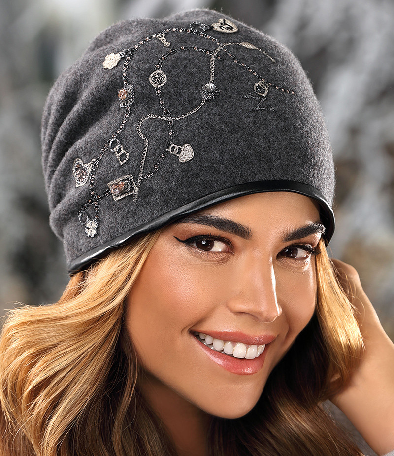 Стильна жіноча шапка бандана Willi Runi з вишуканим вишитим декором у кольорі сірий туман