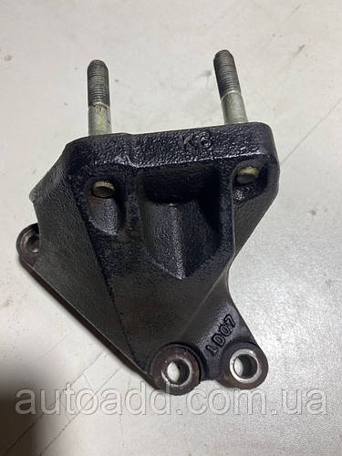 Купить Кронштейн подушки (опори) двигуна права на KIA/Hyundai Elantra ...