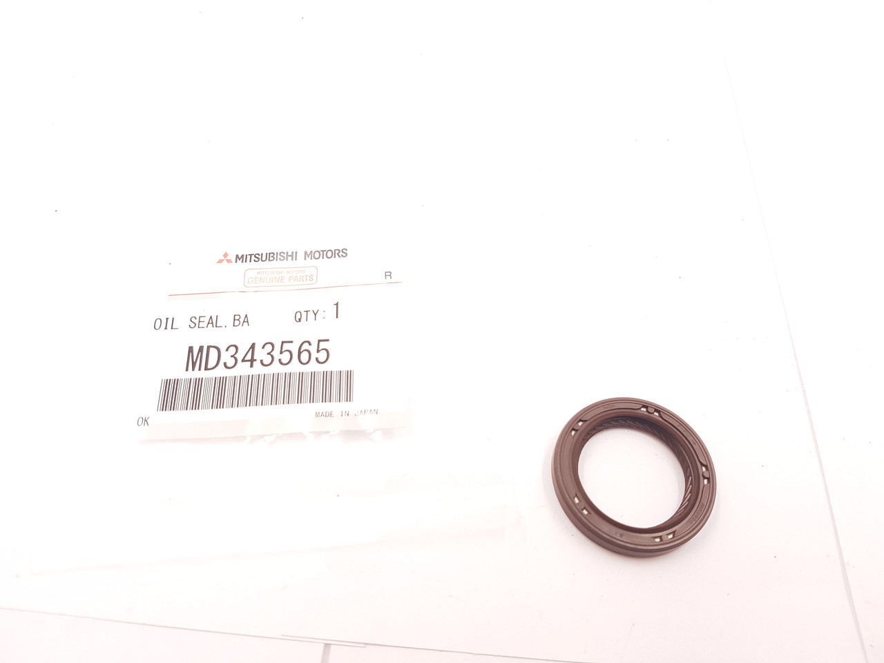 Оригінальний сальник вала передній лівий MD343565 ASX, LANCER, Лансер ...