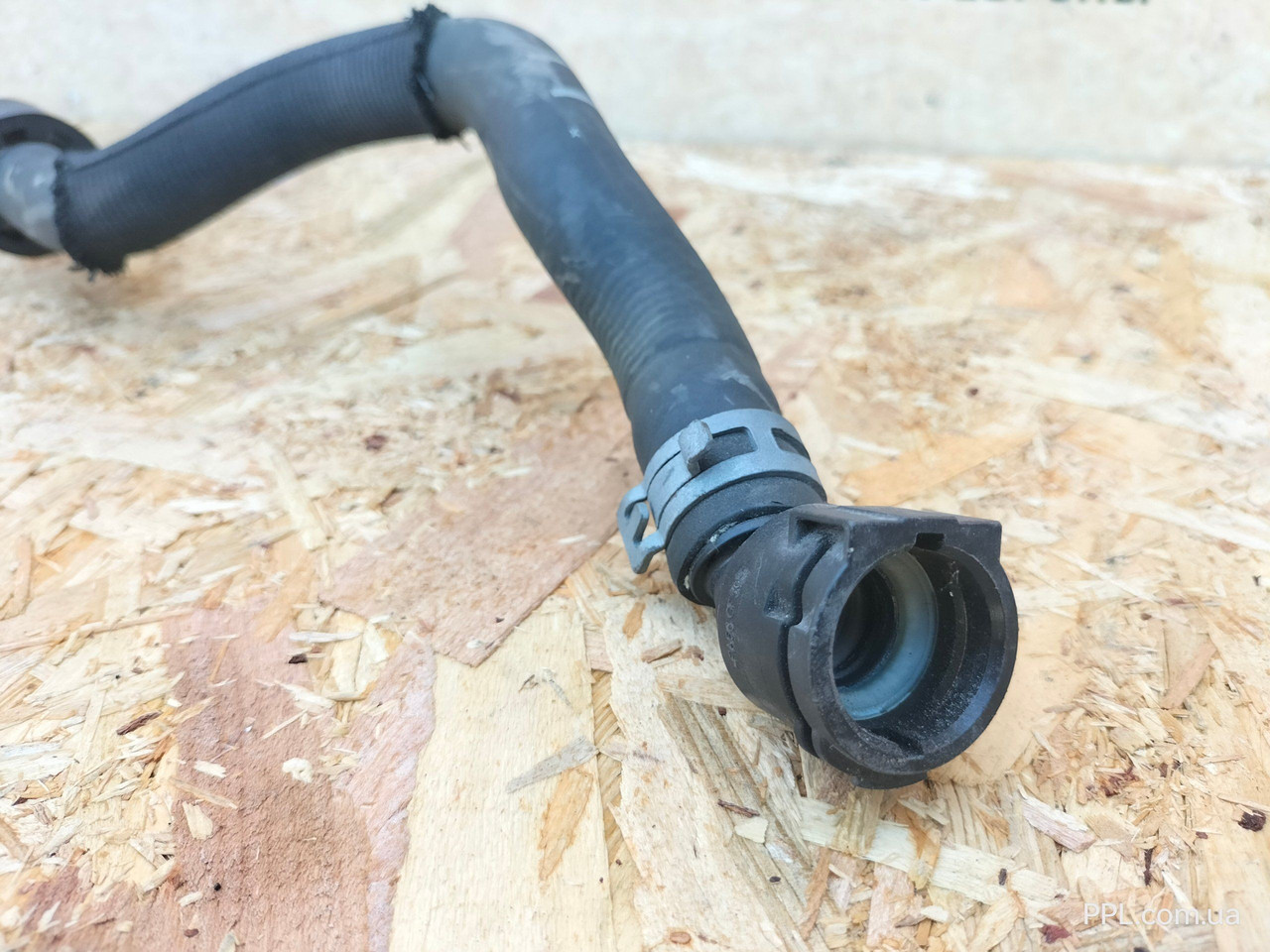 Ford Escape mk3 12-19 2.0 Kuga mk2 патрубок системы охлаждения CV61 ...