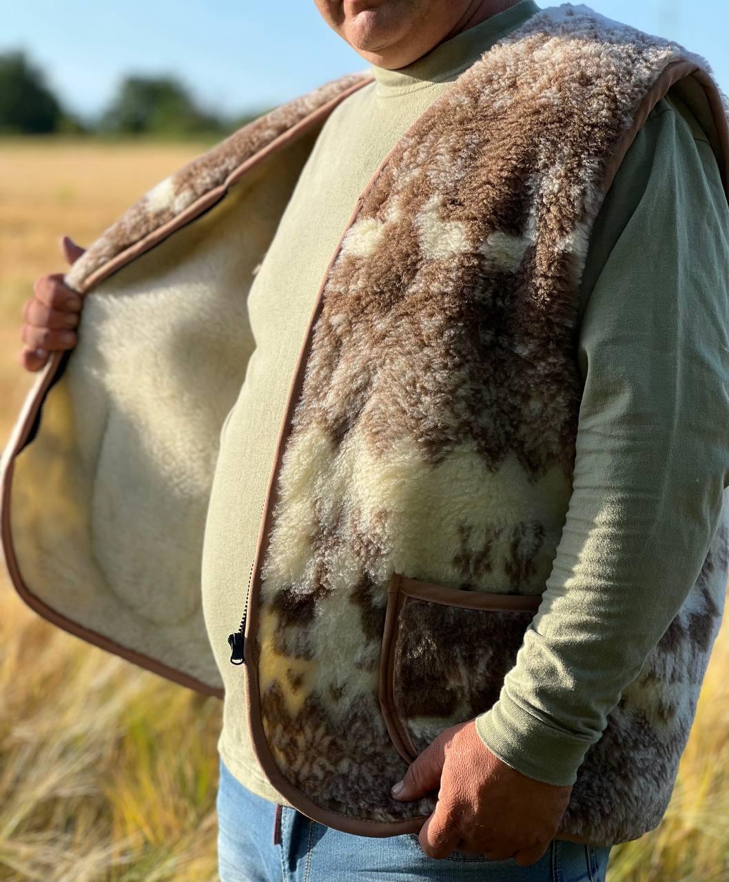 Жилетка тепла з овечої вовни Унісекс з оленями, Безрукавка з овечого хутра: продаж, ціна у ...