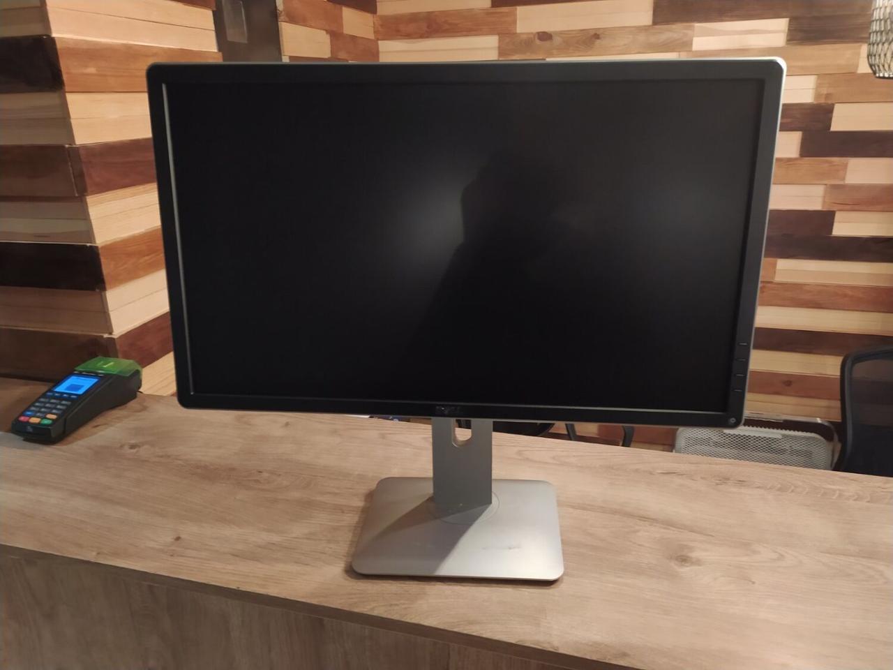 Монитор Dell P2414H / 24" (1920x1080) AH-IPS LED / 1x VGA, 1x DVI, 1x ...