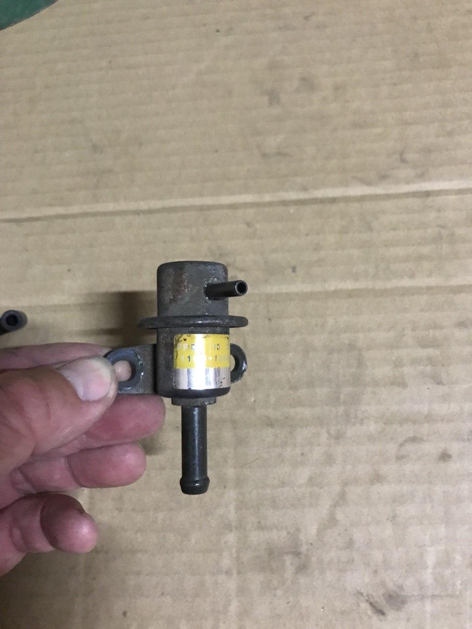 Регулятор (клапан) тиску палива для Mazda 626 GF. БЕНЗИН. (ID ...