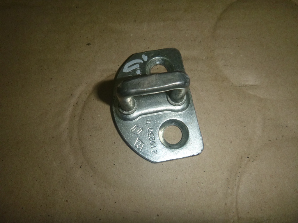 Петля замка двери Renault KANGOO 2 2008-2013 (Рено Кенго 2), 8200219250 ...