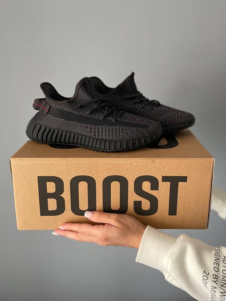 Женские кроссовки Adidas Yeezy Boost 350 Black (чёрные) легкие ...